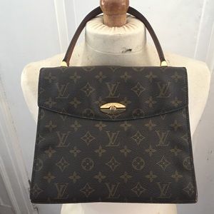 Louis Vuitton | Bags | Authentic Louis Vuitton Classic Purse | Poshmark